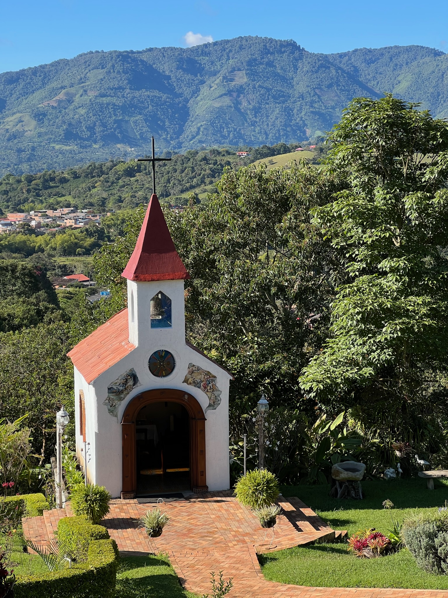 QR-CAPILLA – Akawanka Lodge